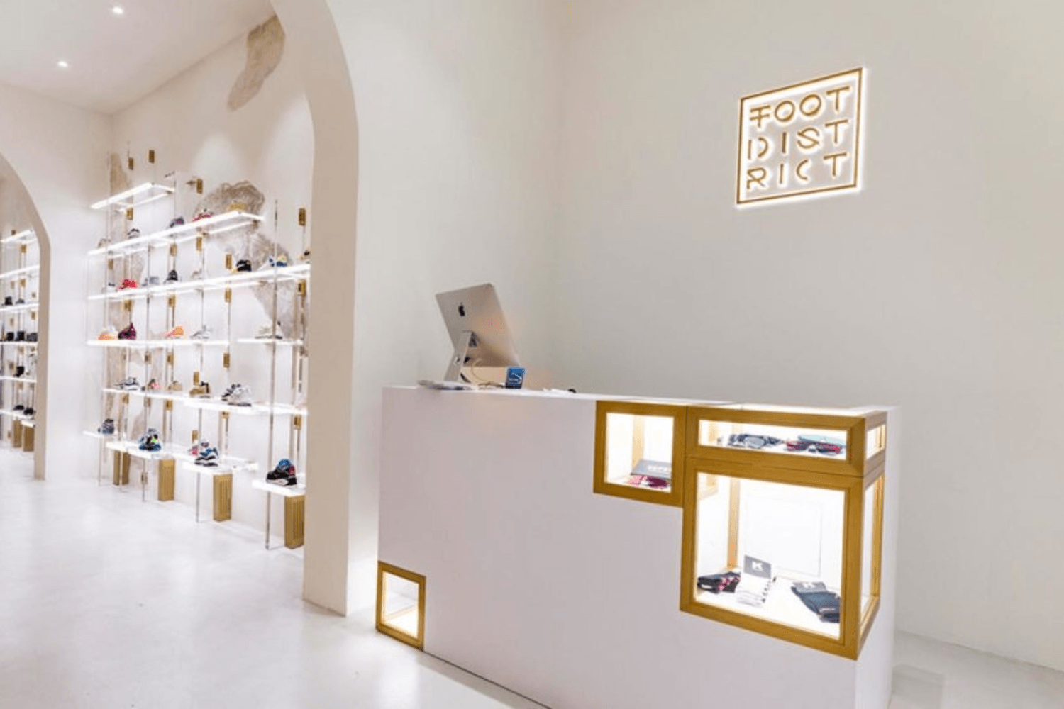 The 13 Best Sneaker Shops In Barcelona - Sneakerjagers