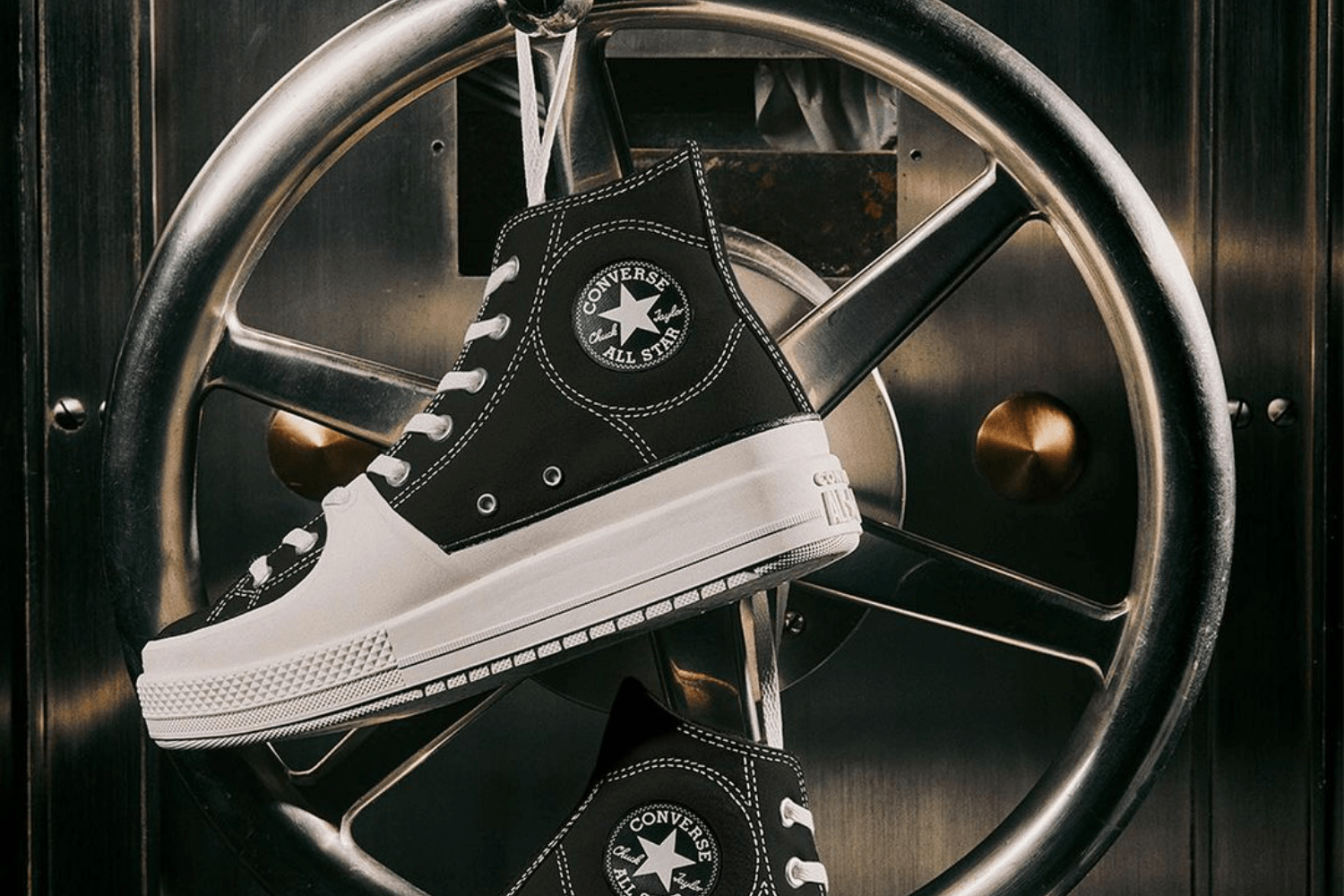 Customize sneakers with Converse personalized. - Sneakerjagers