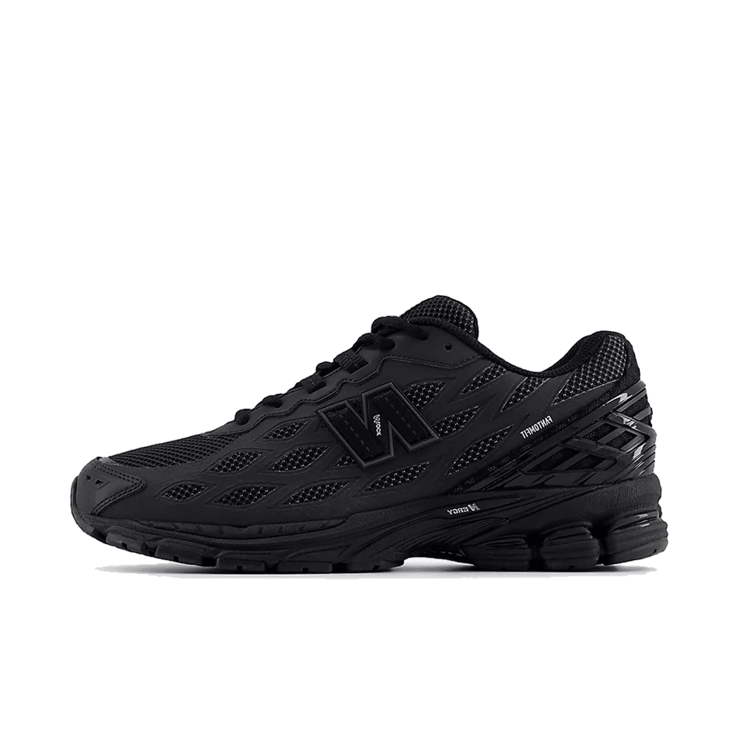 How All-Black Sneakers Became Popular All Of A Sudden - Sneakerjagers